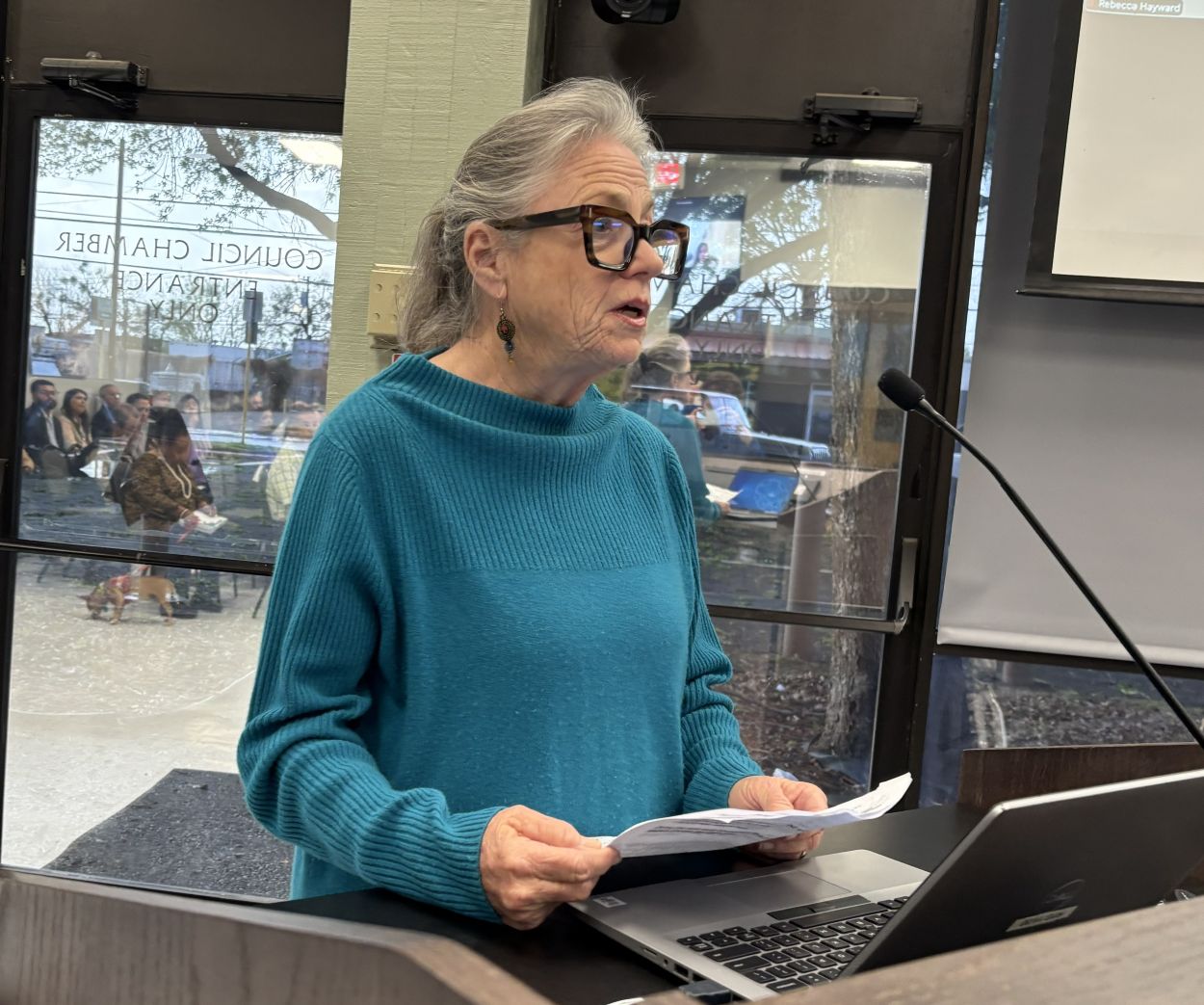 NEWS - Citizens demand transparency from council over city attorney ...