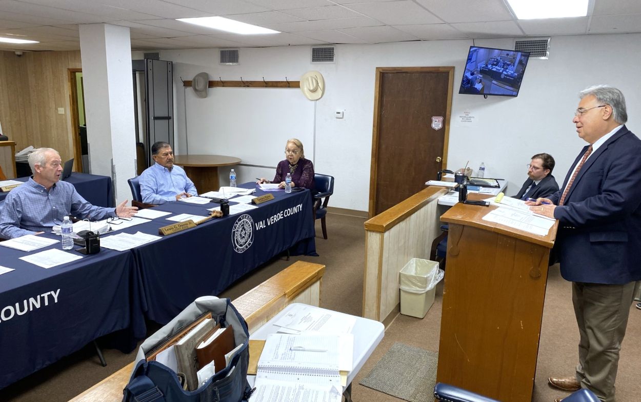 NEWS - Commissioners court joins landowners to oppose proposed high ...