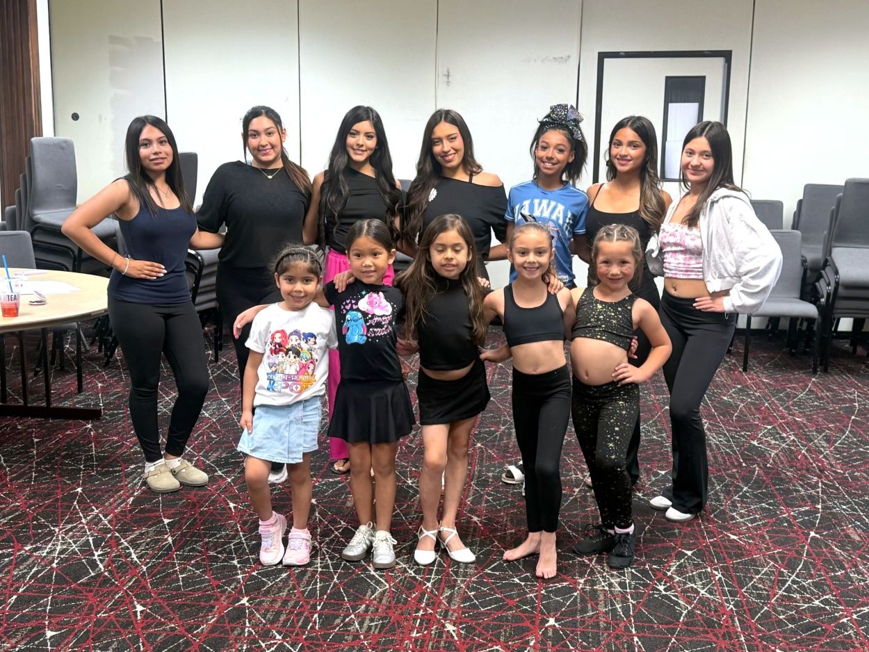 COMMUNITY - New Miss Val Verde crowned tonight - 830Times